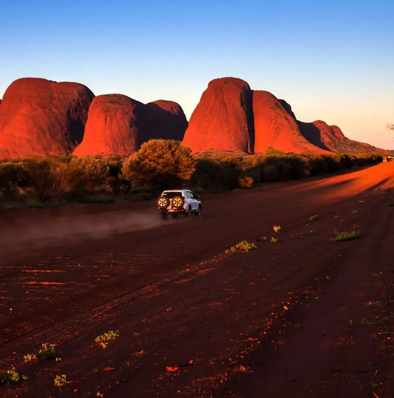How to See Uluru on a Tight Budget from Yulara – Matil Travel